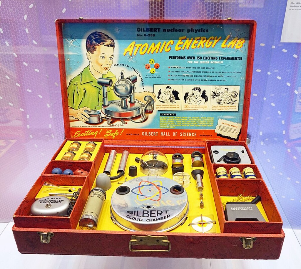 En 1950 alguien lanzó un kit radiactivo para niños. Y así creó el juguete más peligroso de la ...